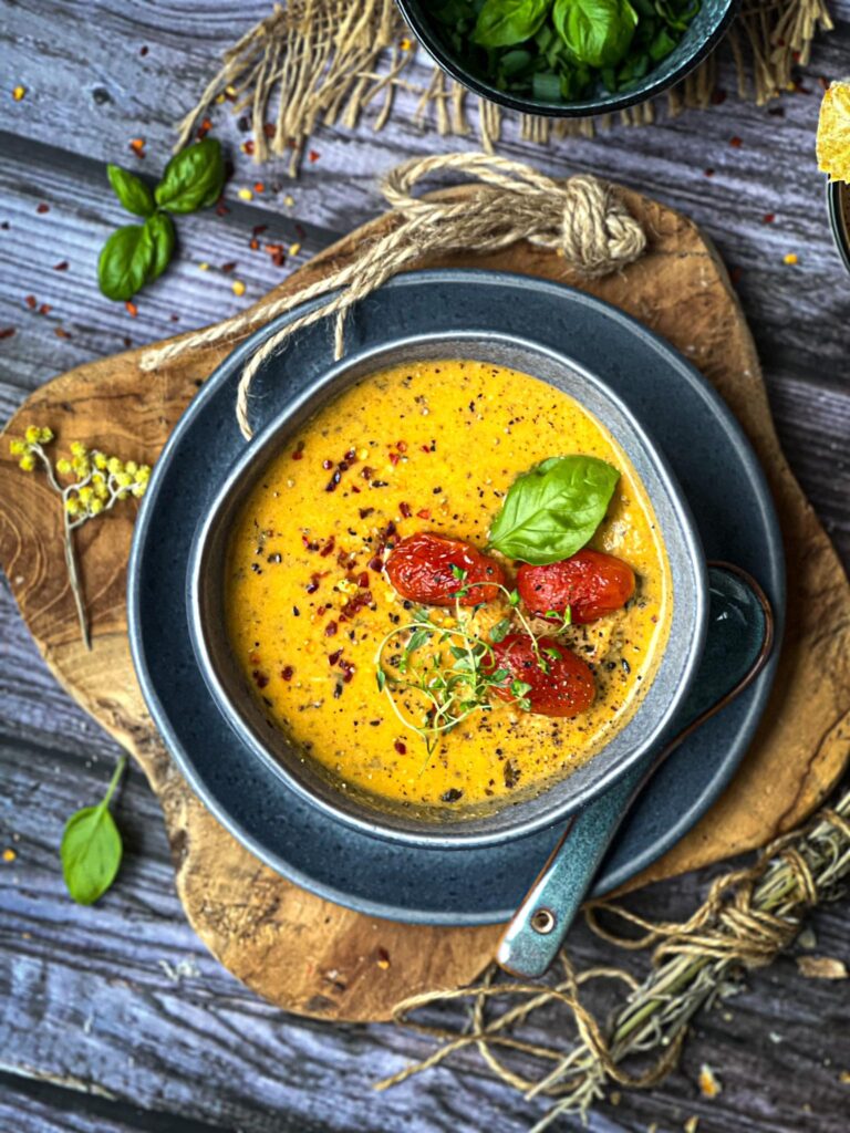 Zupa z fetą i warzywami